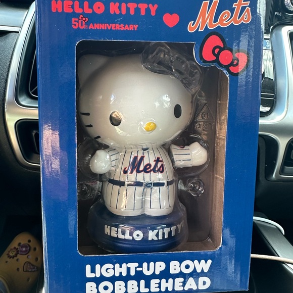 Hello Kitty | Other | Brand New New York Mets Collectible Hello Kitty ...